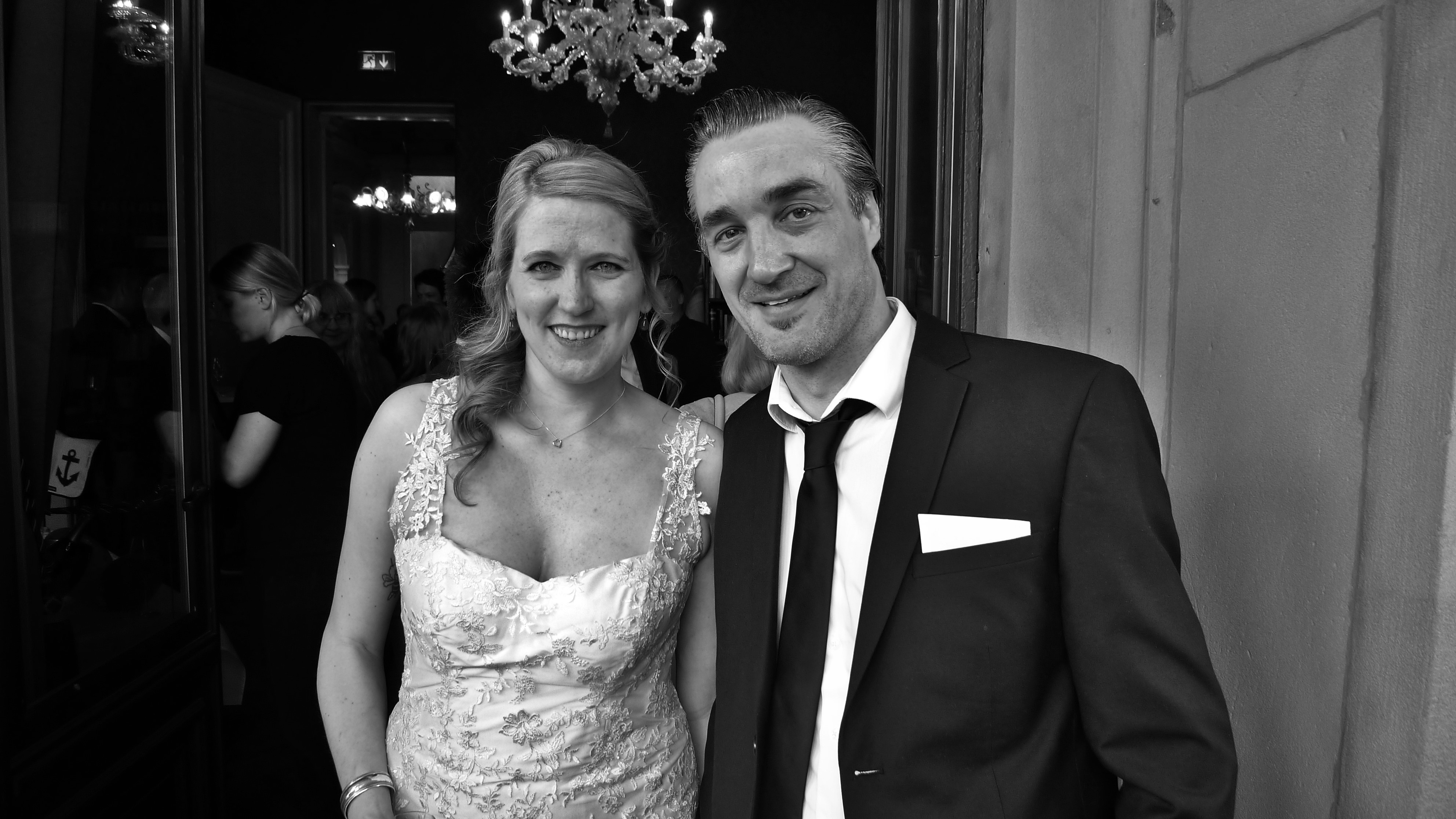 Ein Paar der Worte gibt sich Ja-Wort im Literaturhaus: Mara Braun und ...