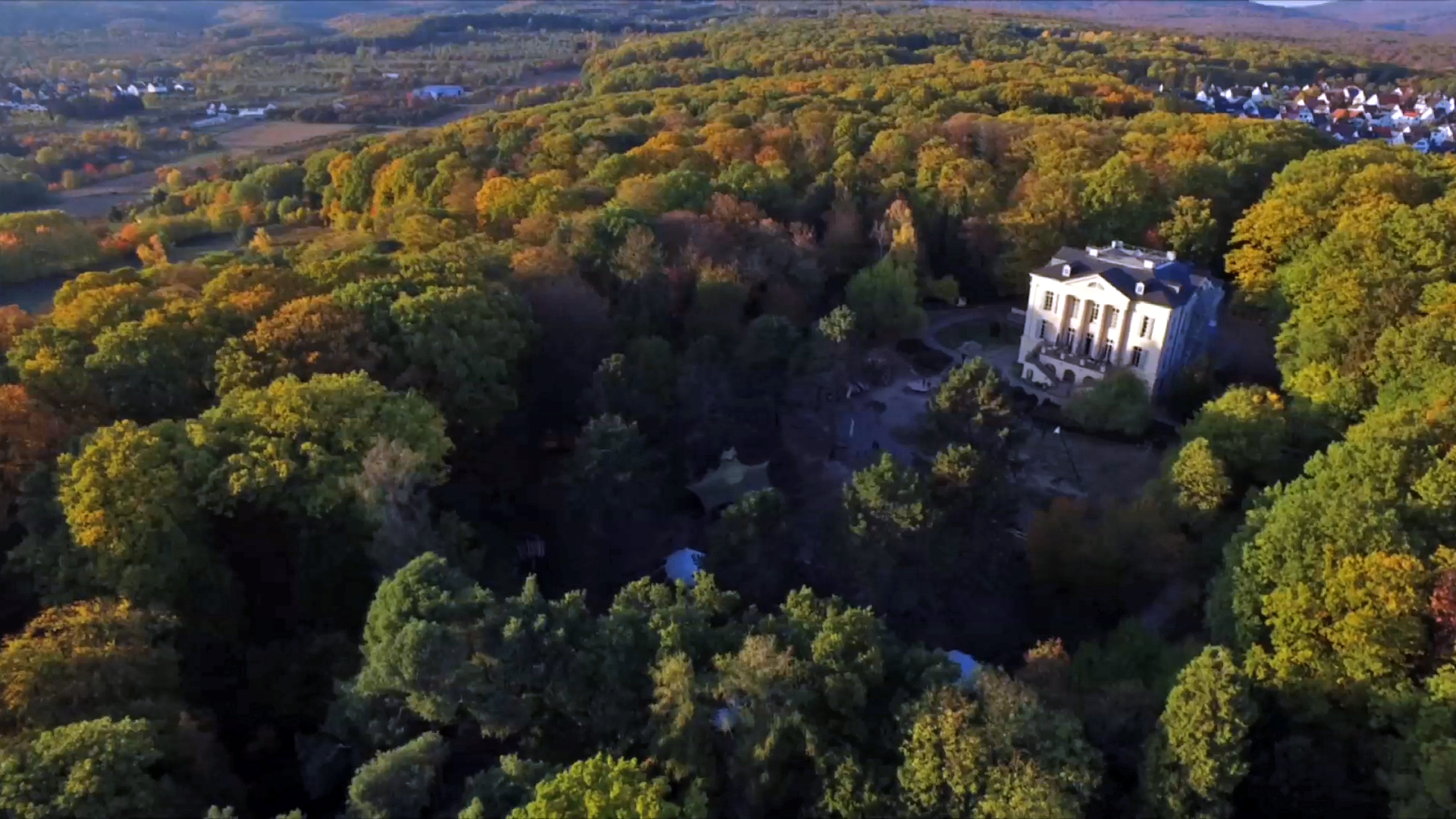 Schloss Freudenberg eröffnet Natur-Kita - mit einem kompletten Park als ...