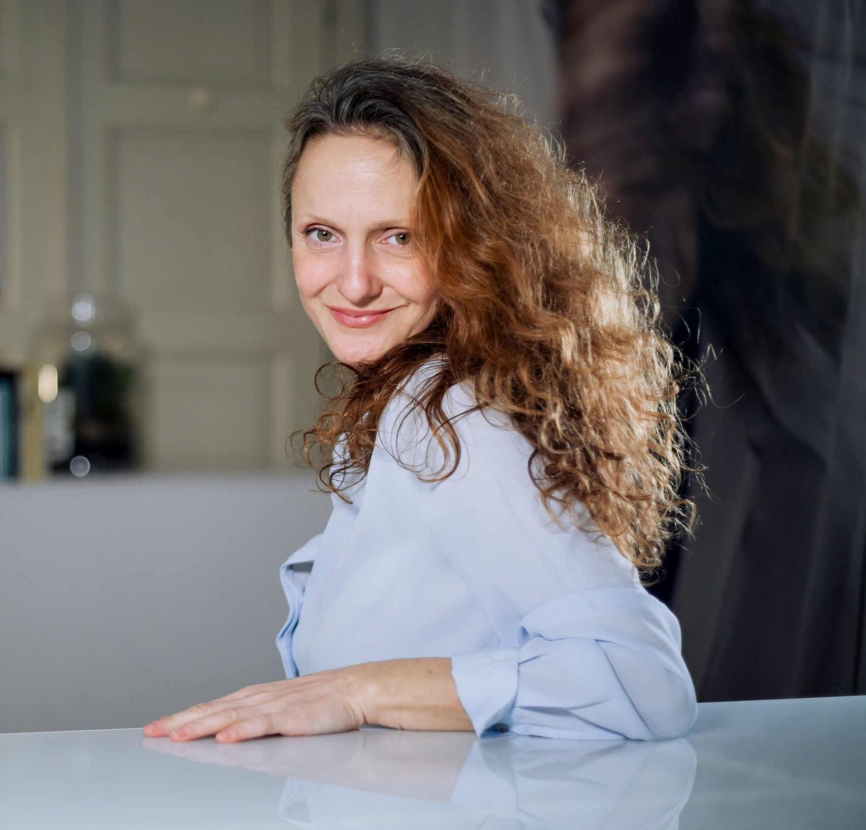 Streitbare Bio-Künstlerin als neue Fluxus-Stipendiatin: Maja Smrekar ...