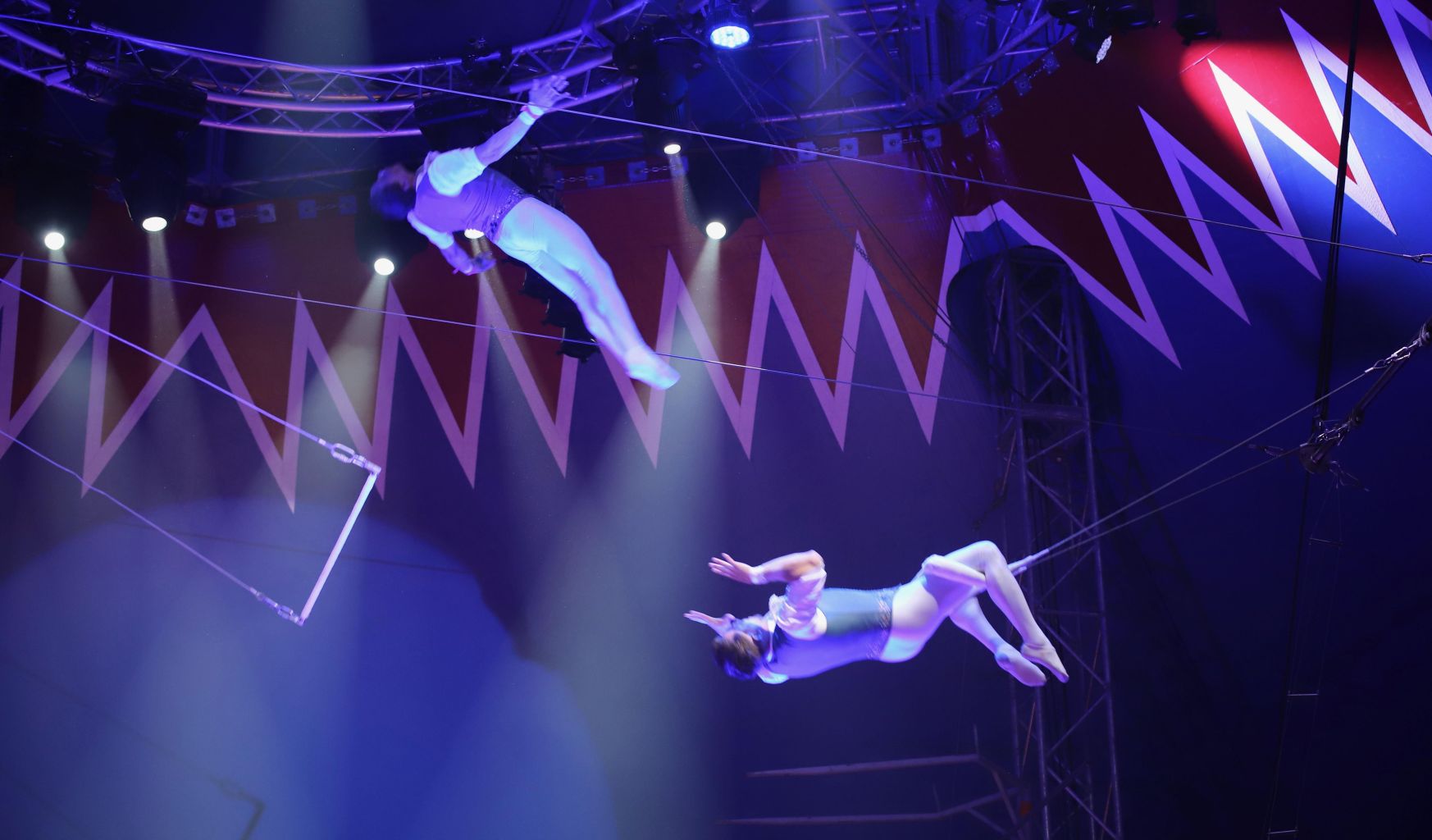 Klassischer Zirkus ohne wilde Tiere: Gebrüder Barelli zeigen am ...